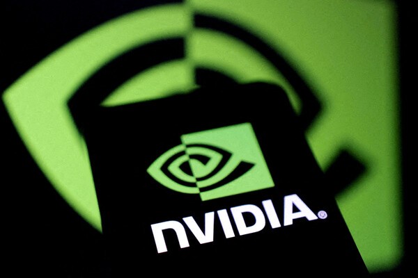NVIDIA CEO Jensen Huang Meets Trump Ahead of China Visit as Market Cap ...